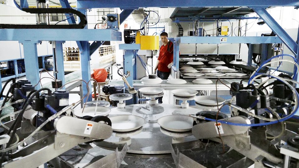 How the "Porcelain Capital of the World" is Adapting to Modern Tastes ...