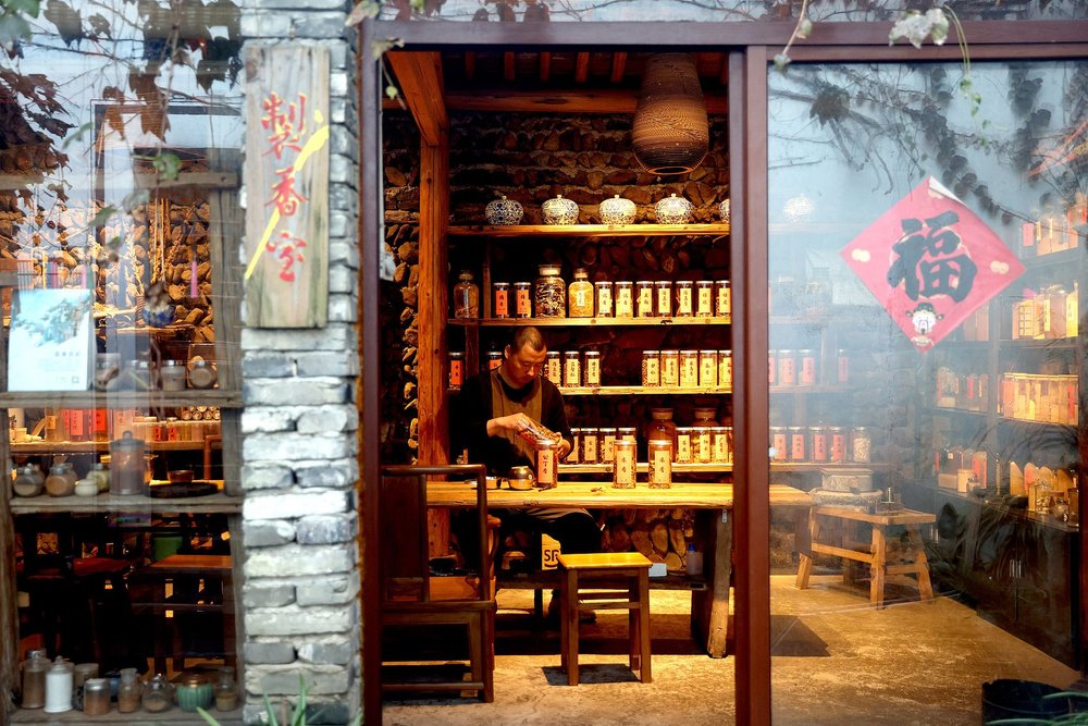 How Traditional Chinese Fragrances Quiet the Clamor of Modern Life