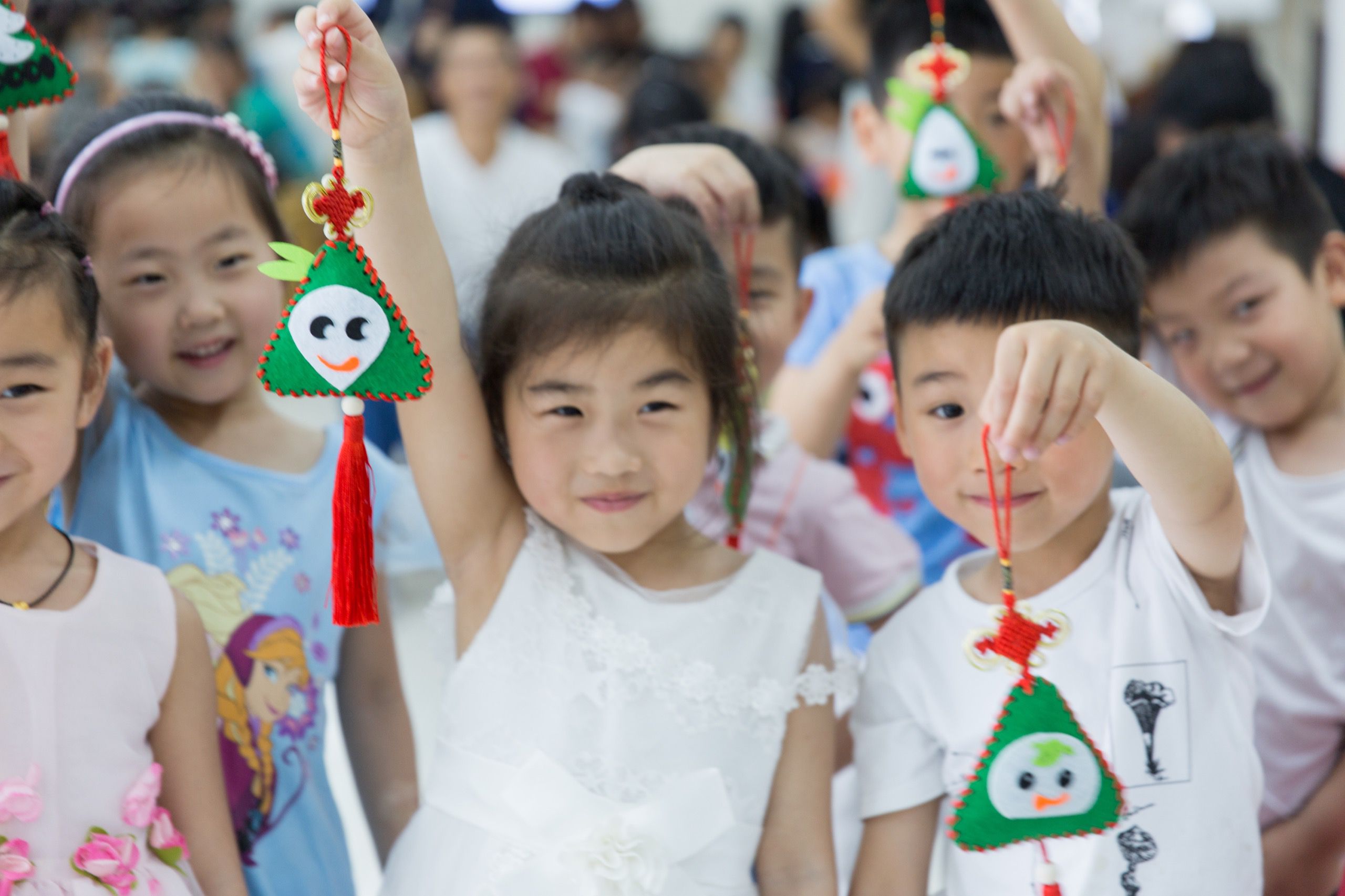 Discover the Symbolism and History of Ancient Chinese Bags | The World ...