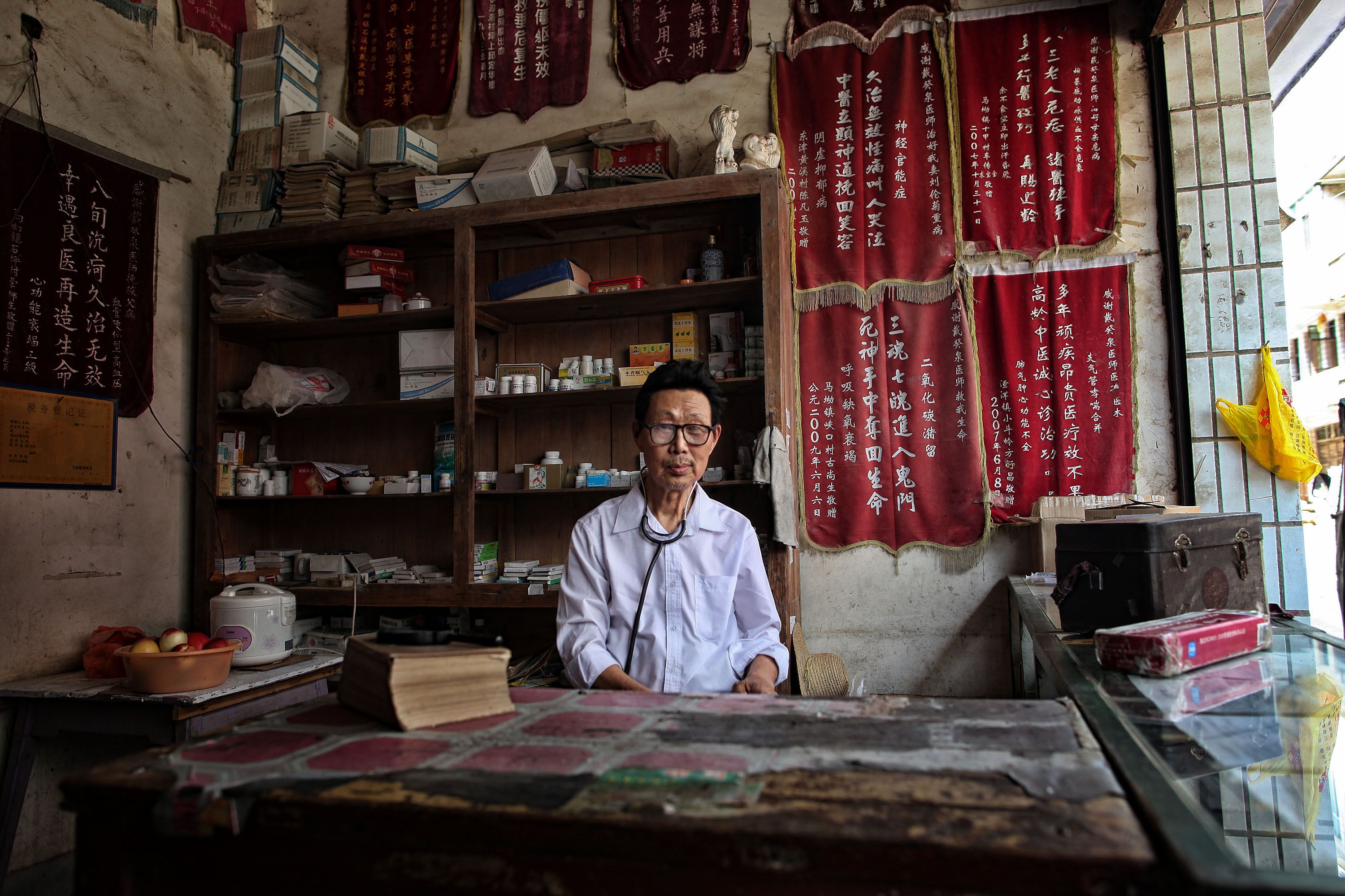 What are Chinese Red Velvet Banners? | The World of Chinese