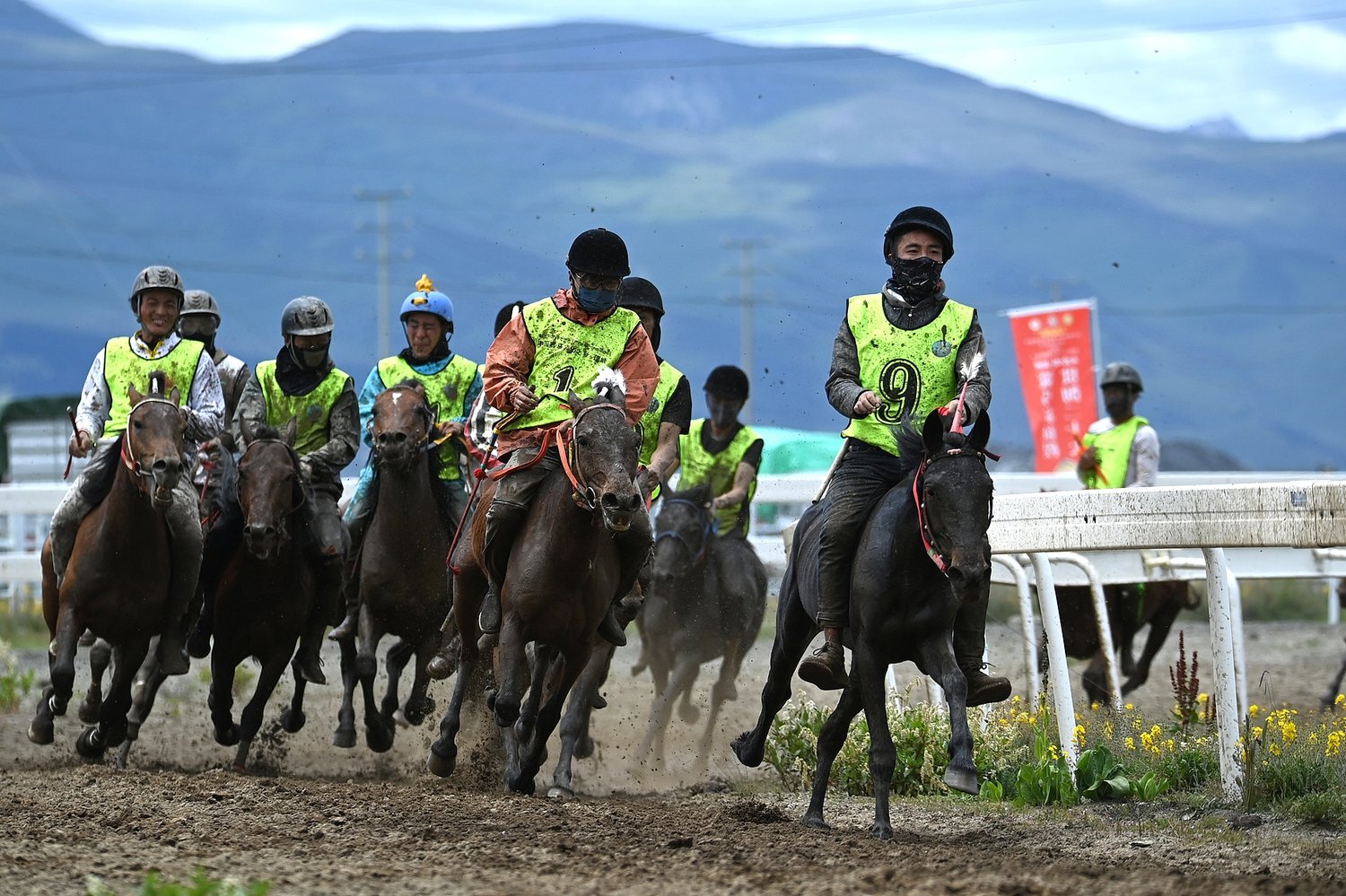 Capturing the Horse Racing Festival in Western Sichuan | The World of ...
