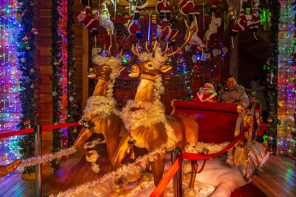 Christmas Celebrations Across China in Photos | The World of Chinese