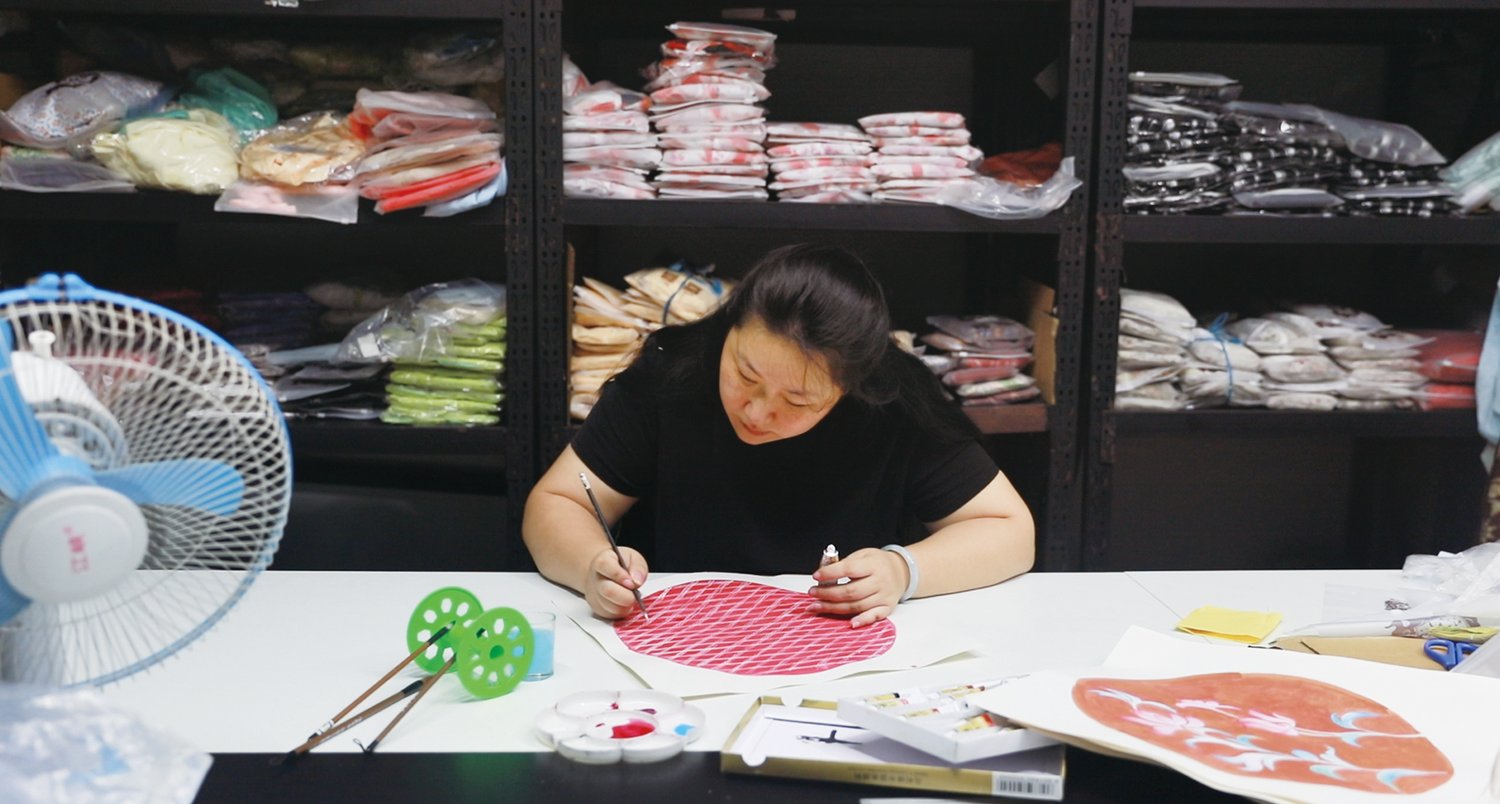 Viral Revival: Ao Luojia Discusses Updating Traditional “Hanfu” for ...