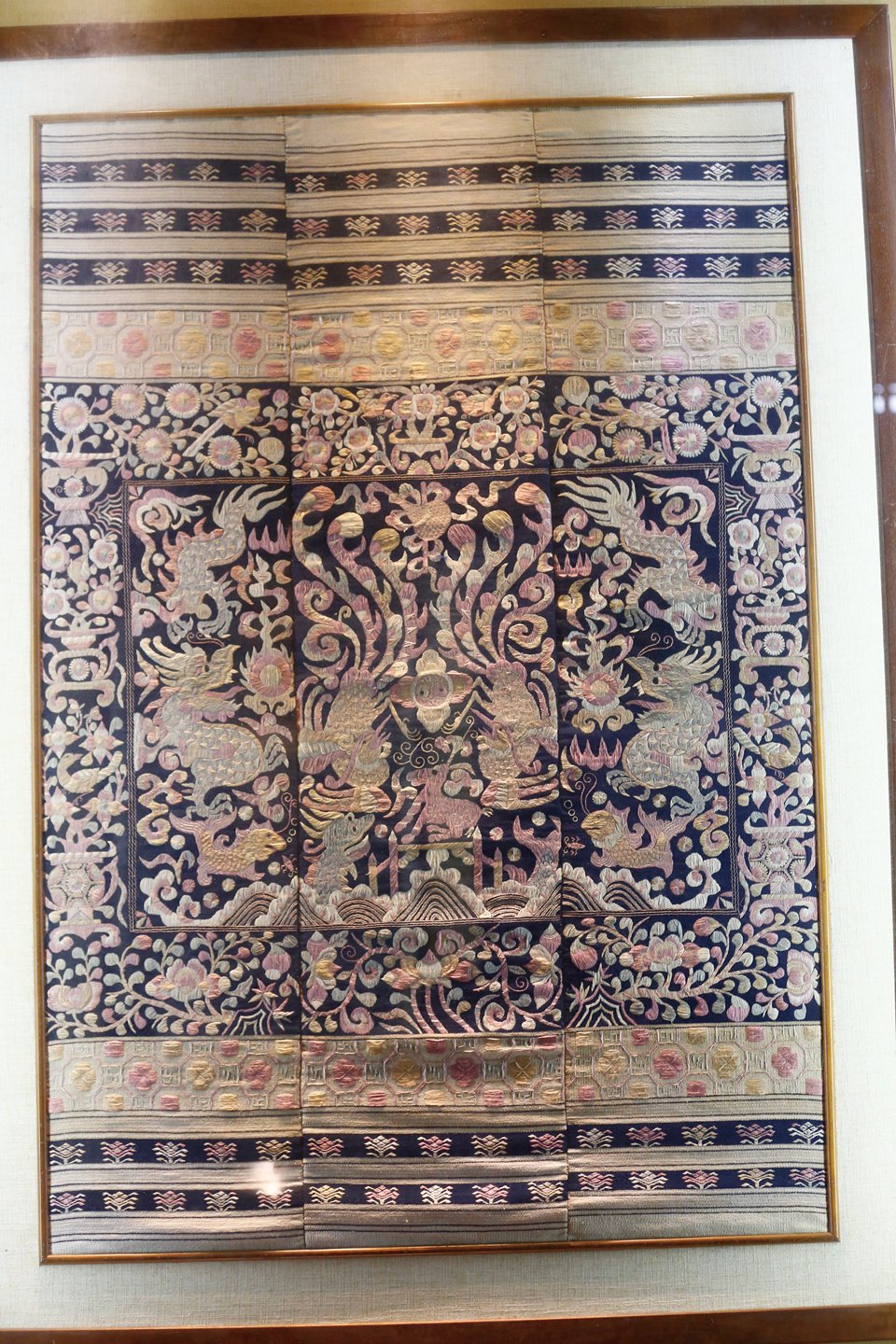 The Traditional Li Weaving Textile Technique Still in Use Today | The ...