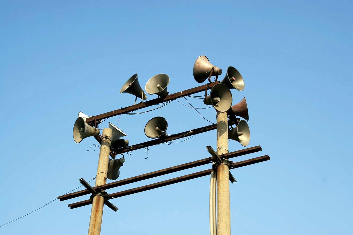 Tangled Web of Wired Radio | The World of Chinese