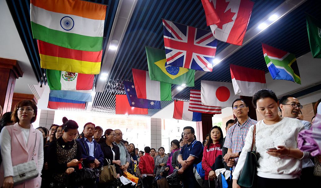 Viral Week Ep. 152 | The World of Chinese